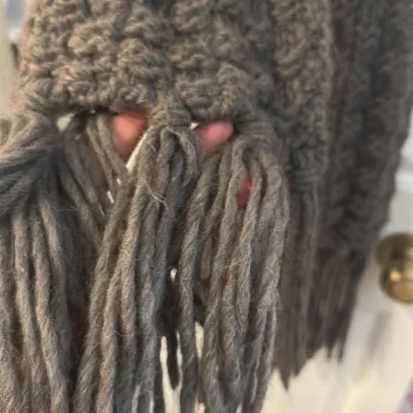 Cintelli & Galluzzo | Accessories | Cintelli Galluzzo Italian Wool ...